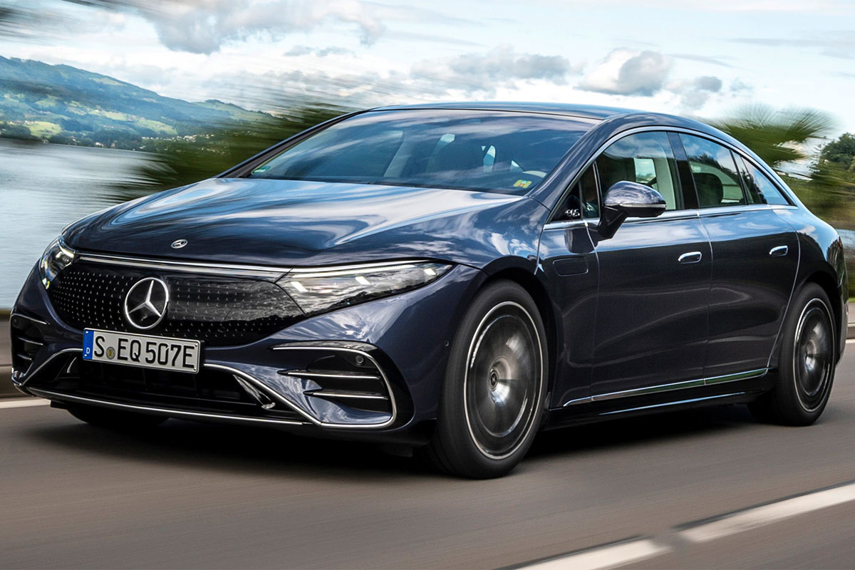 Mercedes Puts Rear Steering Feature Behind Annual Subscription