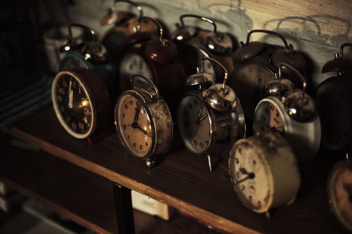 Antique Clocks Guide for Collectors: Tips for Valuing Your Antiques ...